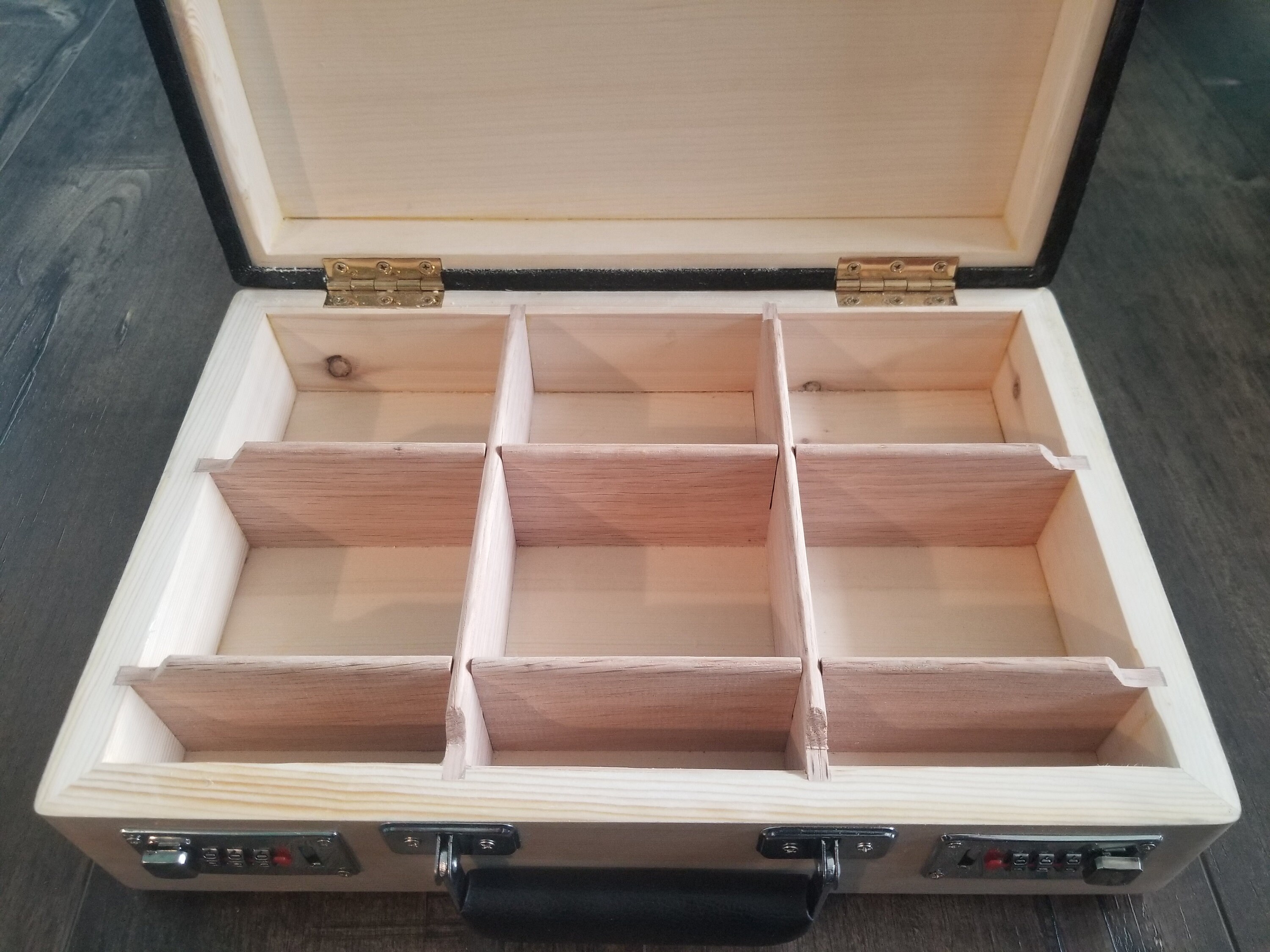 Commander Carrier - A Solid Wood Deck Box With Room for Six 100+ Deck ...