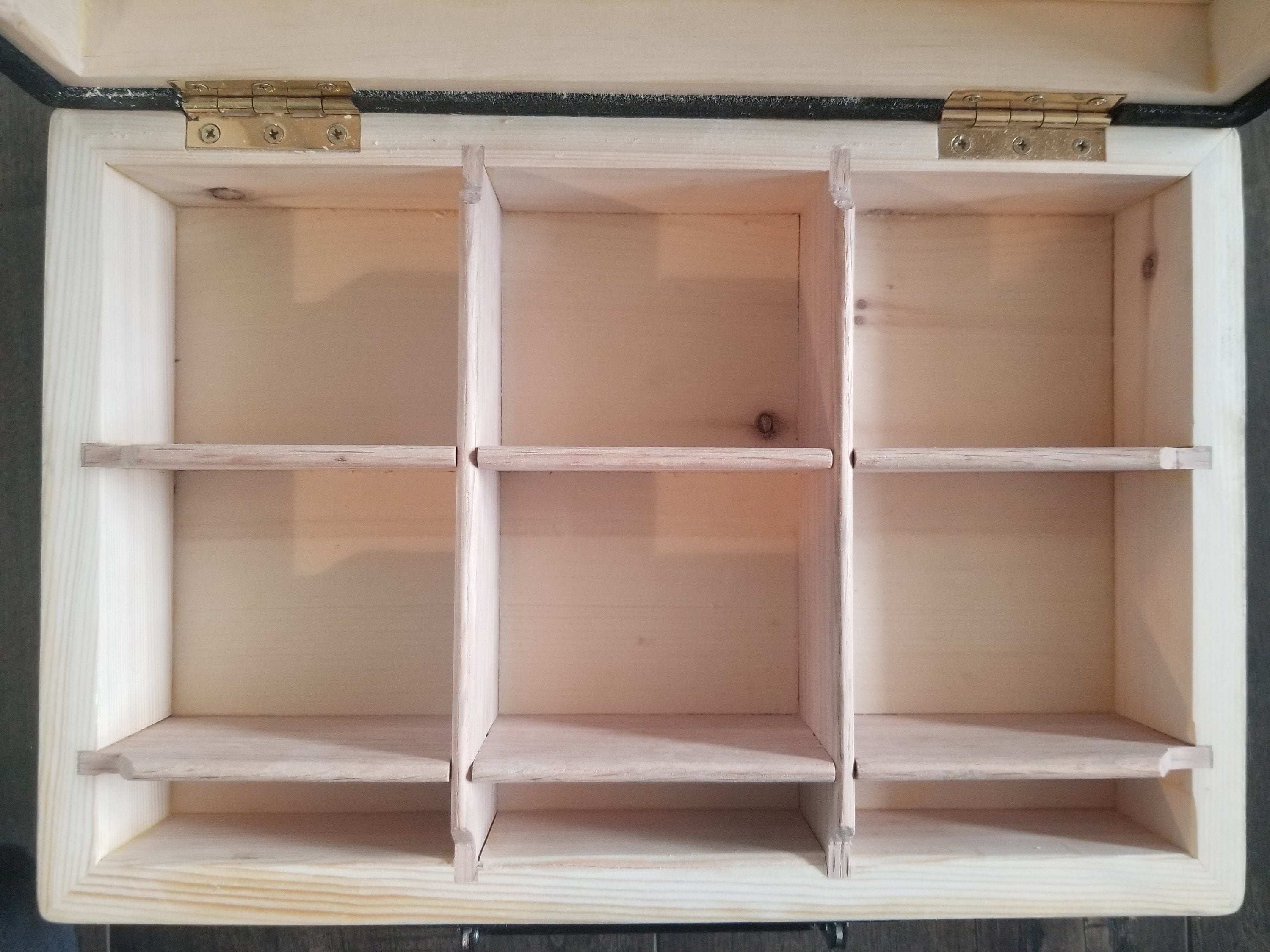 Commander Carrier - A Solid Wood Deck Box With Room for Six 100+ Deck ...