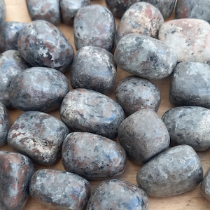 Yooperlite Tumbled Stones. (10 Pieces) - Etsy