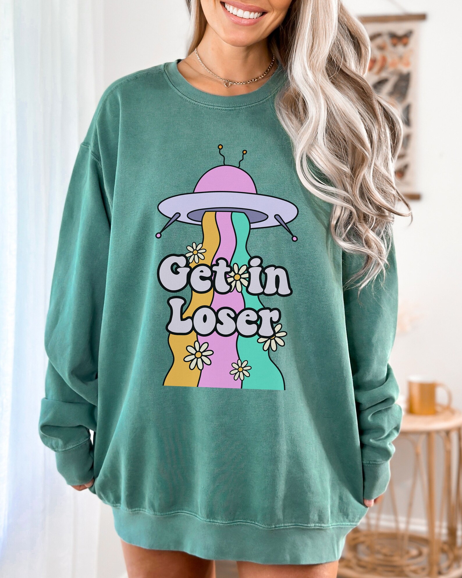 Comfort Colors Funny UFO Sweatshirt, Retro Alien Graphic Sweatshirt ...