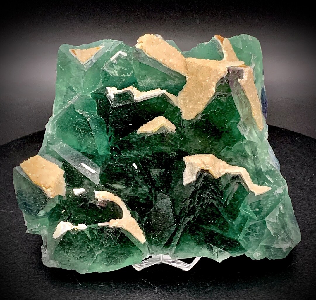 Rare - Deep Green Transparent Cube Fluorite Specimen - UV Reactive - 1. ...