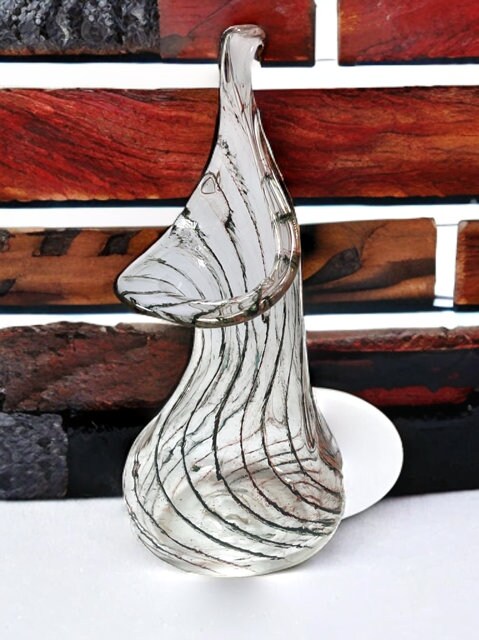 Stunning Lily Style Vase, Fluted, Flower Vase - Etsy UK