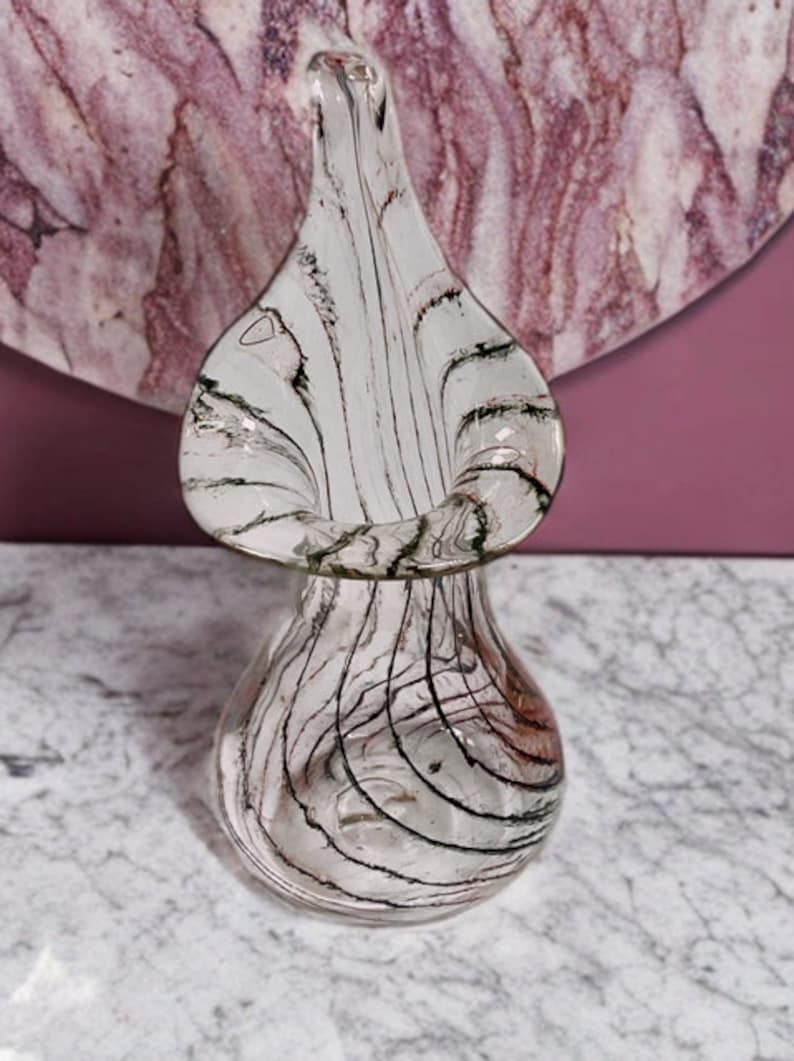 Stunning Lily Style Vase, Fluted, Flower Vase - Etsy UK