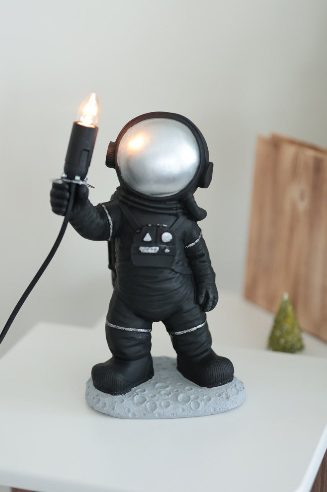 Astronaut Desk Lamp Sculpture Statue, Astronaut Bust Statue, Bust ...