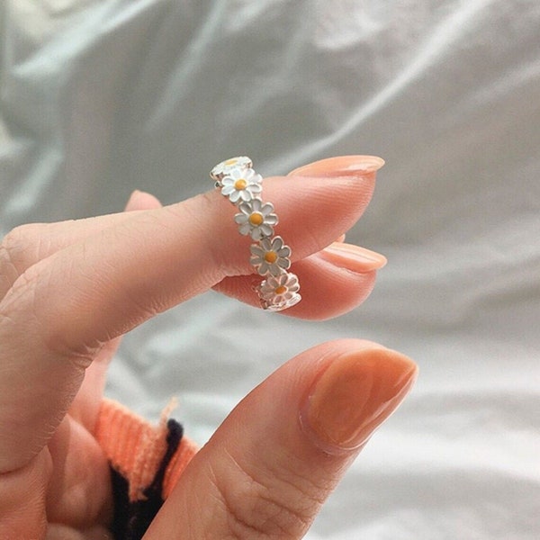Daisy Ring - Etsy
