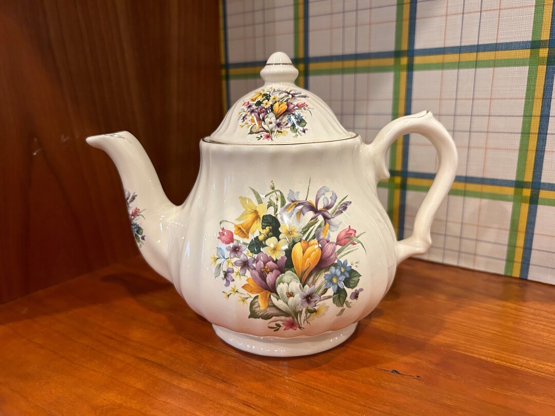 Floral Vintage Teapot by Royal Caldone Ceracraft LTD. Made in England ...