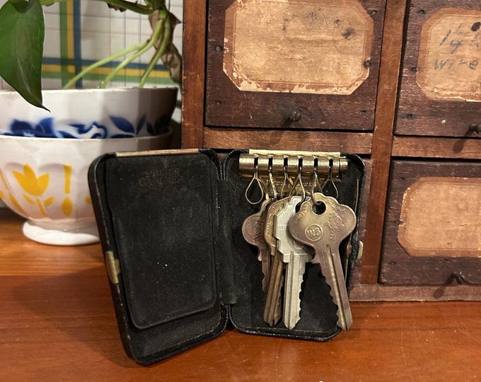 Vintage Leather Key Holder Case Keychain Old Keys - Etsy