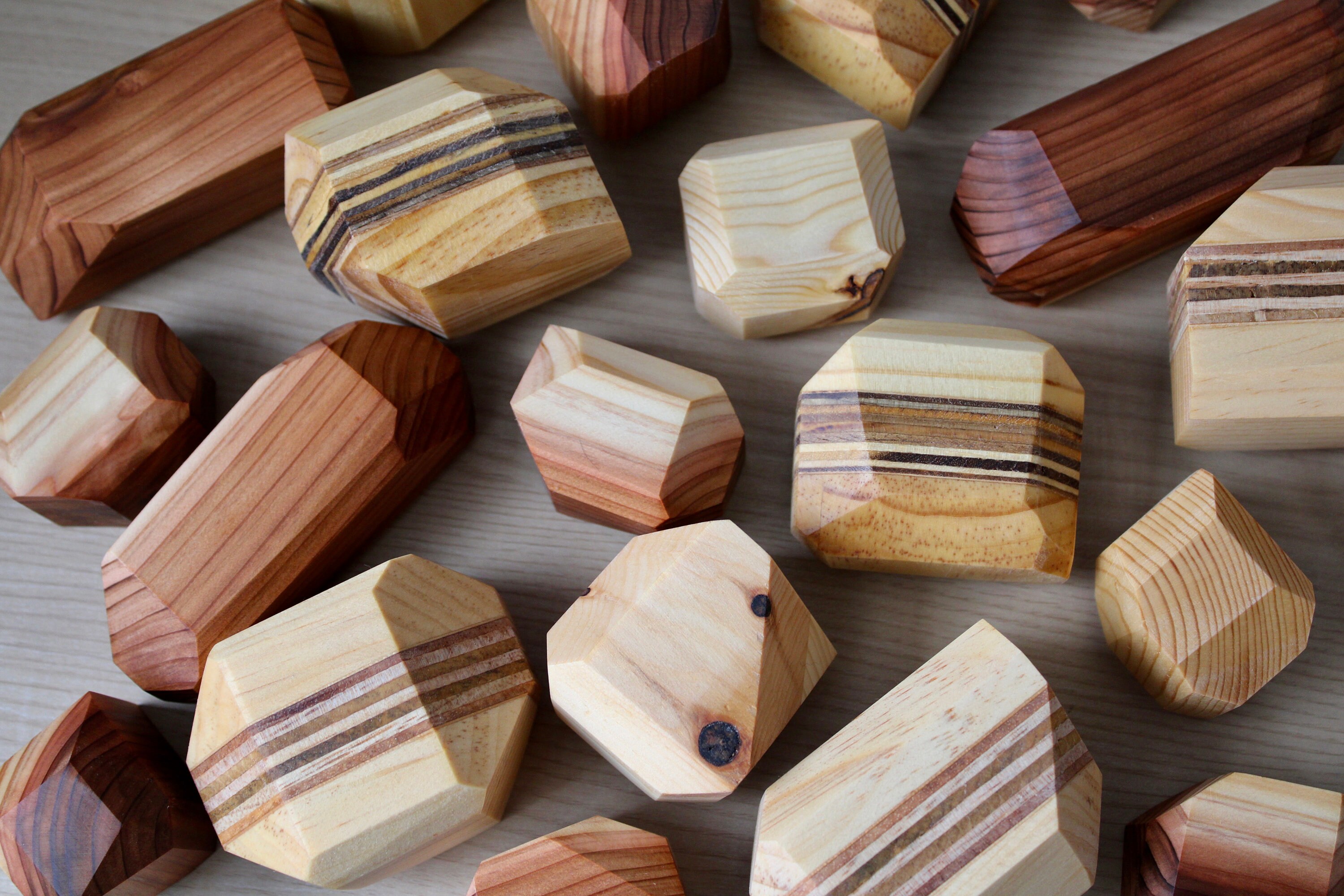 Wooden Stacking Rocks Handmade Balance Stones Family Relaxation Game ...