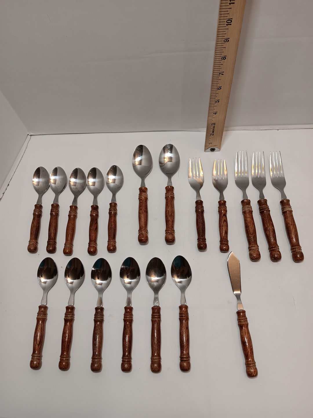 Vintage Old Homstead Wood Handle Flatware 19pc Set. Forks,spoons ...