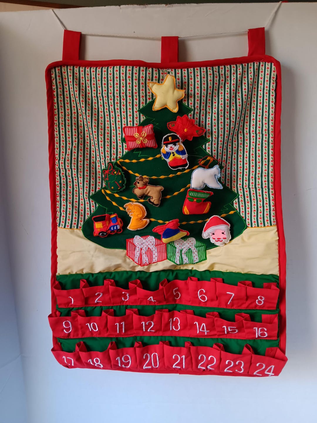 Vintage Christmas Fabric Tree Pocket Velcro Advent Calender Holiday ...