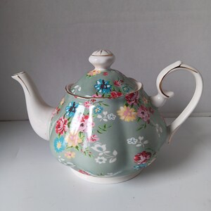 Gracie Tea Ware China Green & White Floral 5 CUP Porcelain Rose Floral ...