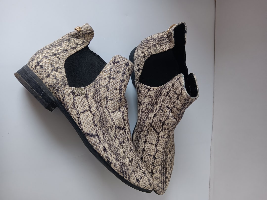 Cole Haan Hara Python Snakeskin Embossed Leather Women’s 9 B Chelsea ...