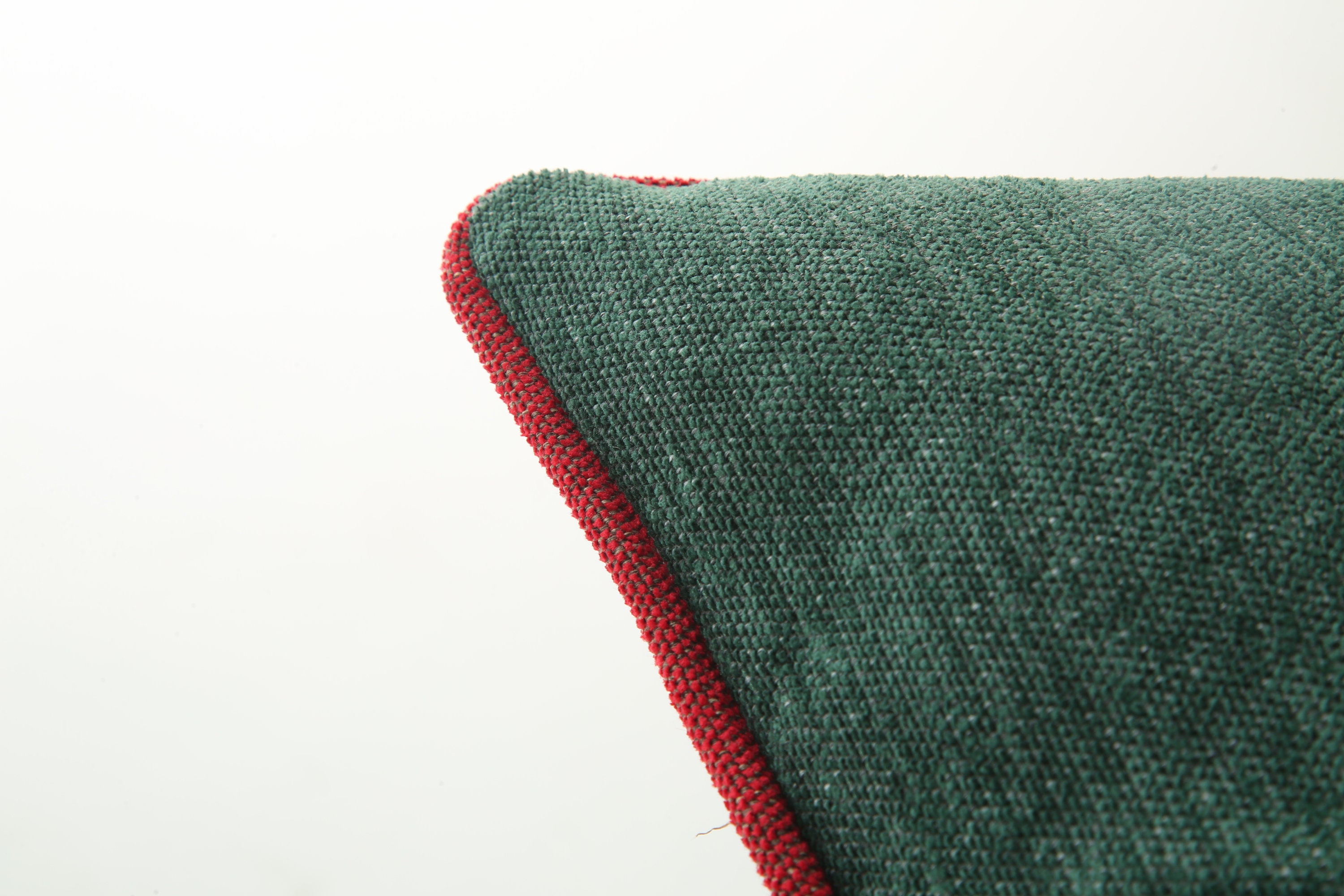Green Pillow With Red Pipping , Linen Throw Pillows , Pipping ...