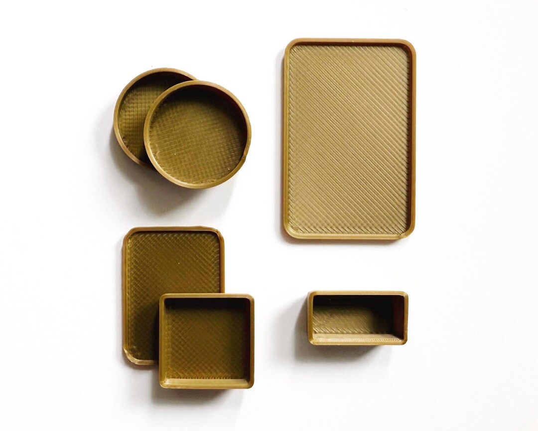 Miniature Baking Trays: Gold Dollhouse Kitchen Cookie and Cake Bakeware ...