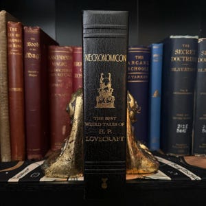 Necronomicon, the Best Weird Tales of H P Lovecraft - Occult Book ...