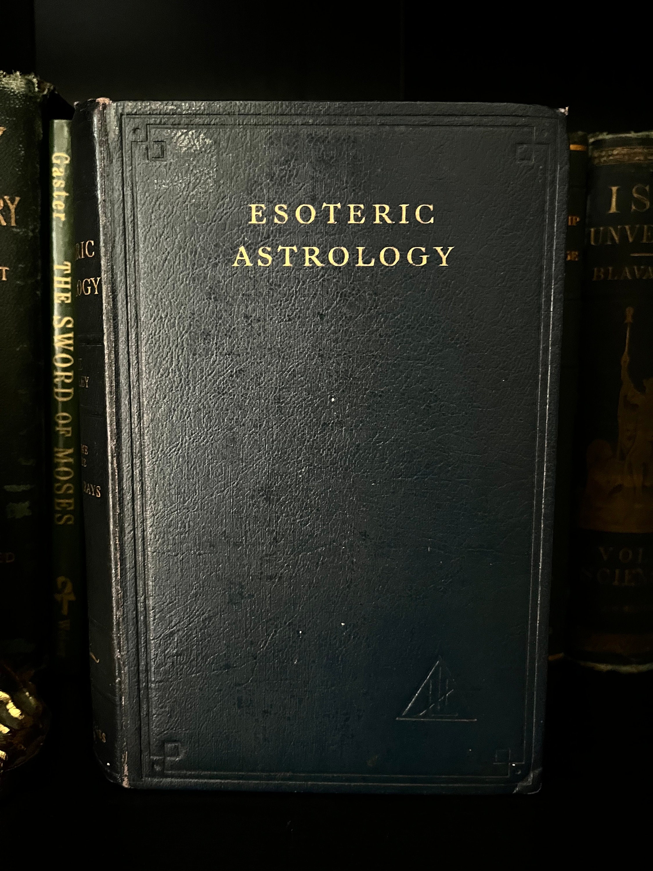 Esoteric Astrology, by Alice Bailey second Edition Theosophical Society ...