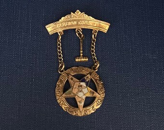 Order of the Eastern Star 50 Year Masonic Lapel Pin gold & White3/4 ...