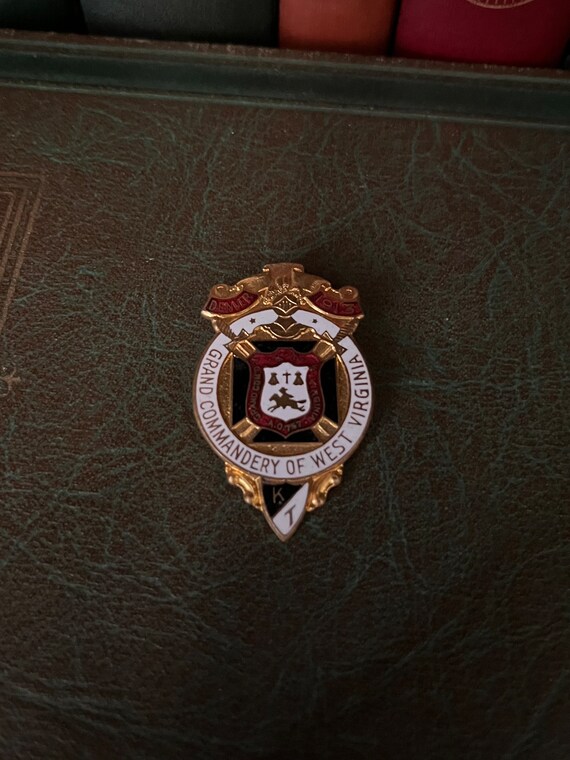 Commandery knights templar pin - Gem