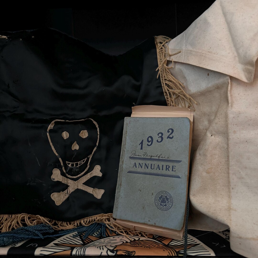 1930s Skull and Bones Masonic Apron WWII Occult Illuminati Freemasonry ...