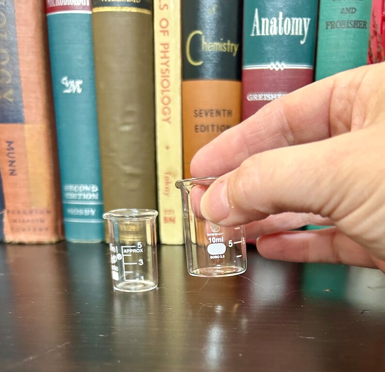 Tiny Science: Tiny Beaker Set 5 and 10 Ml - Etsy