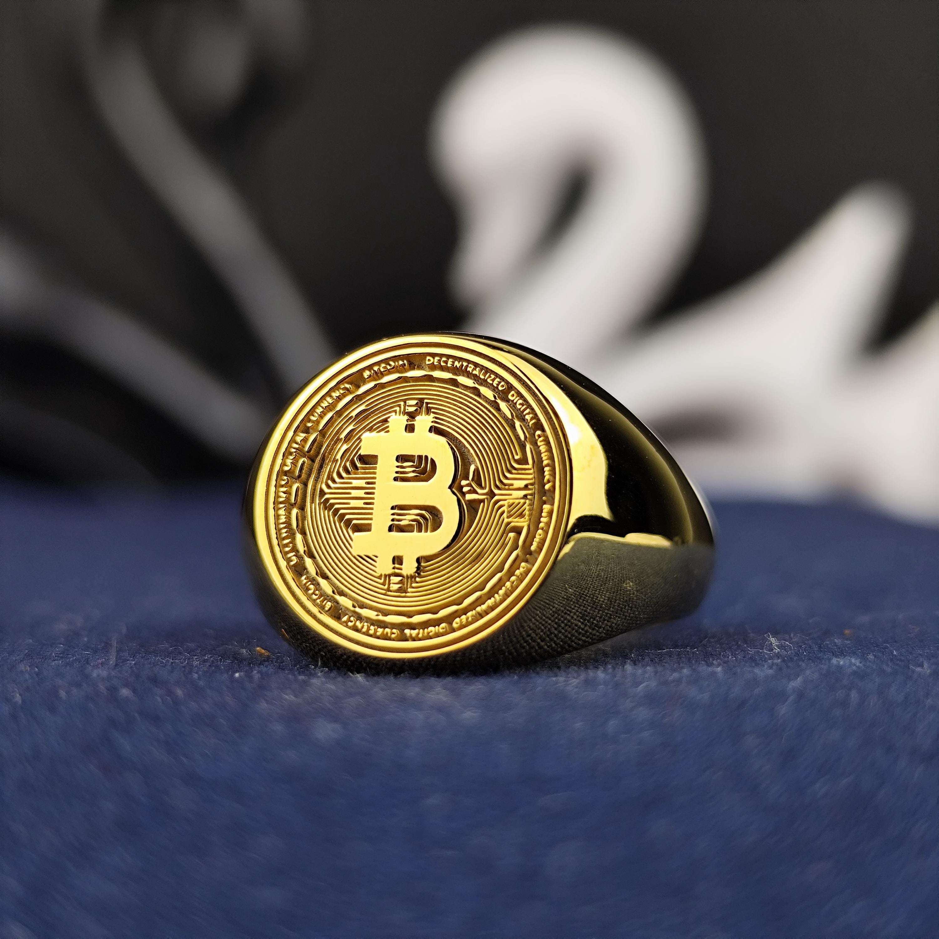 Gold Bitcoin Signet Ring – Exclusive Blockchain Jewelry for Crypto ...