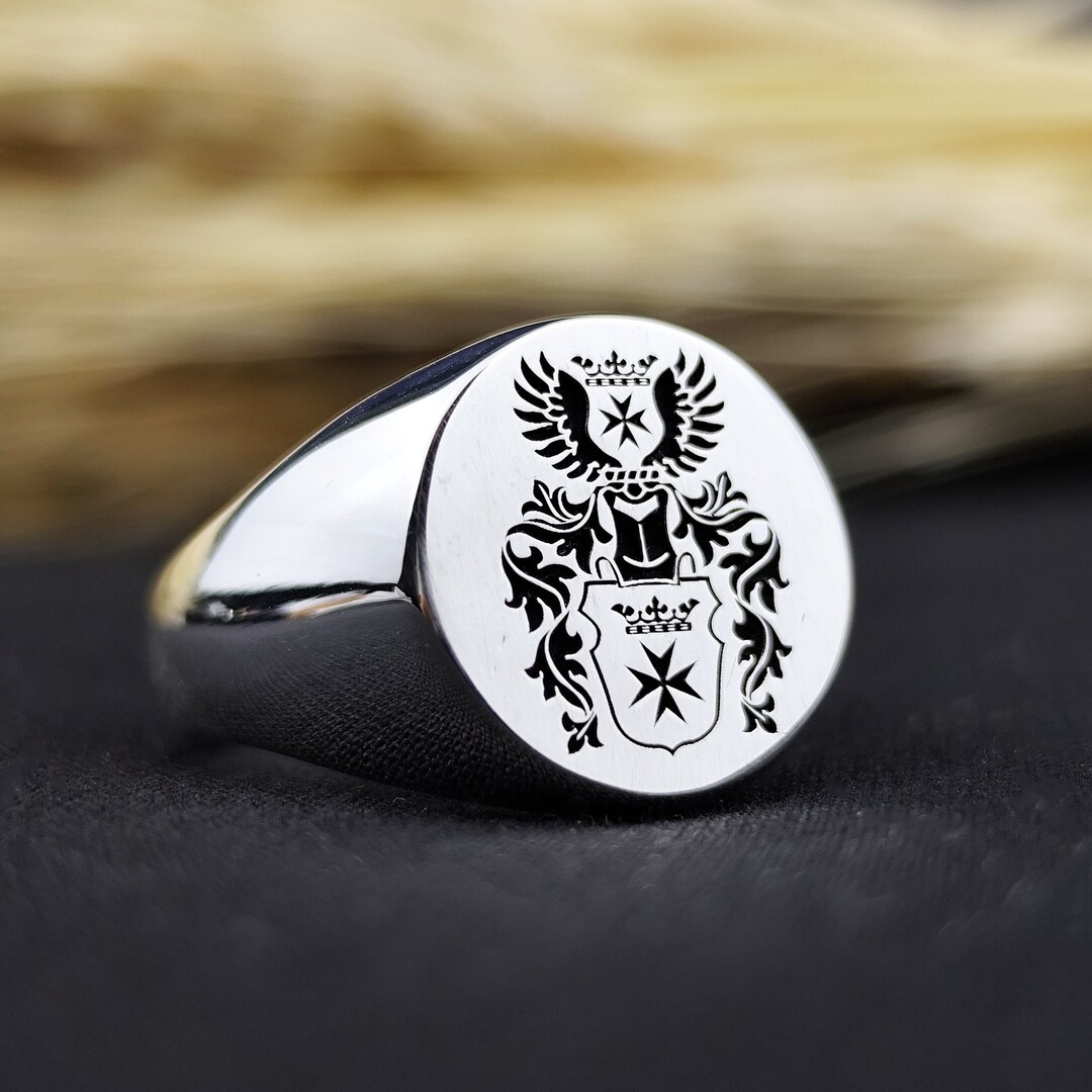 Family Crest Ring / Crest Ring / Coat of Arms Ring / Family Rings ...