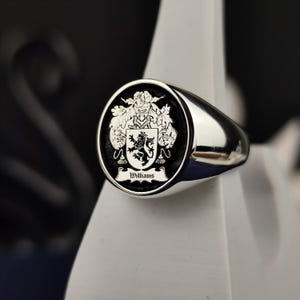 Engraved Family Crest Signet Ring: Sterling Silver Heirloom Jewelry - Etsy