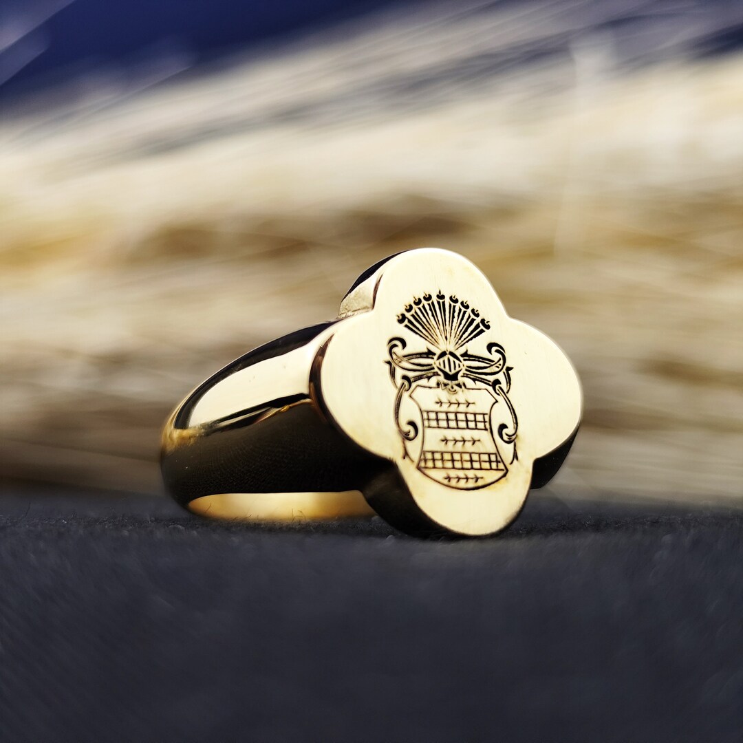 Custom Family Crest Signet Ring With Coat of Arms Design - Etsy