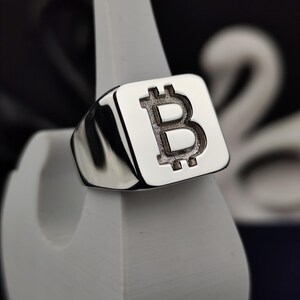 Square Bitcoin Ring – Custom Cryptocurrency Signet for Men in Gold or ...