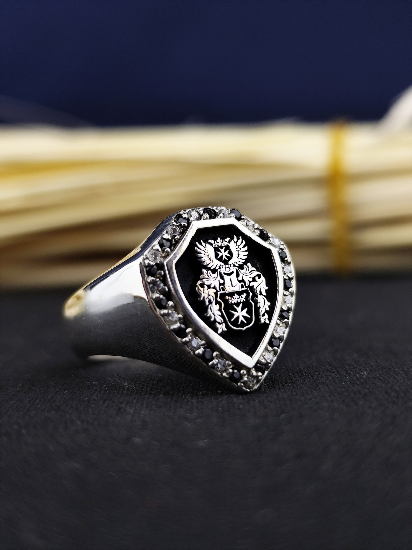 Personalized Heraldic Family Crest Ring With Custom Coat of Arms ...