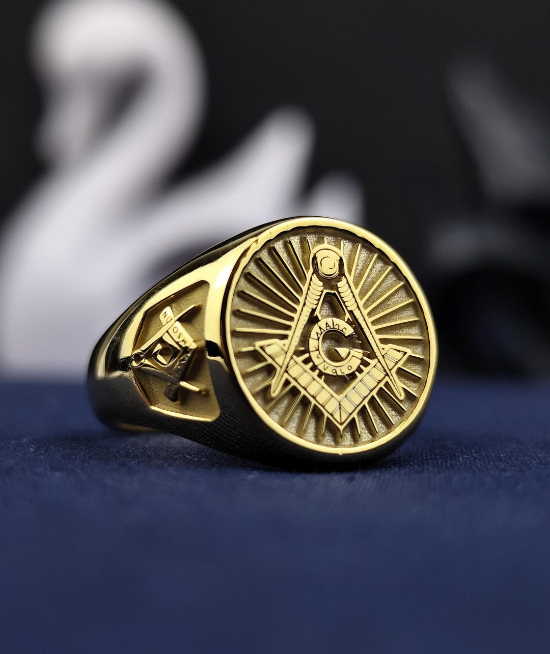 Gold Plated Masonic Signet Ring With G Emblem for Master Mason ...