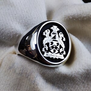 925 Silver Family Crest Ring: Custom Engraved Heritage Signet - Etsy