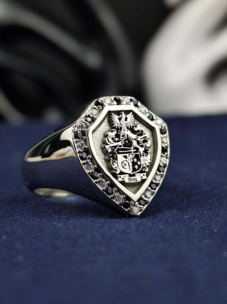 Custom Family Crest Signet Ring: Sterling Silver Coat of Arms - Etsy