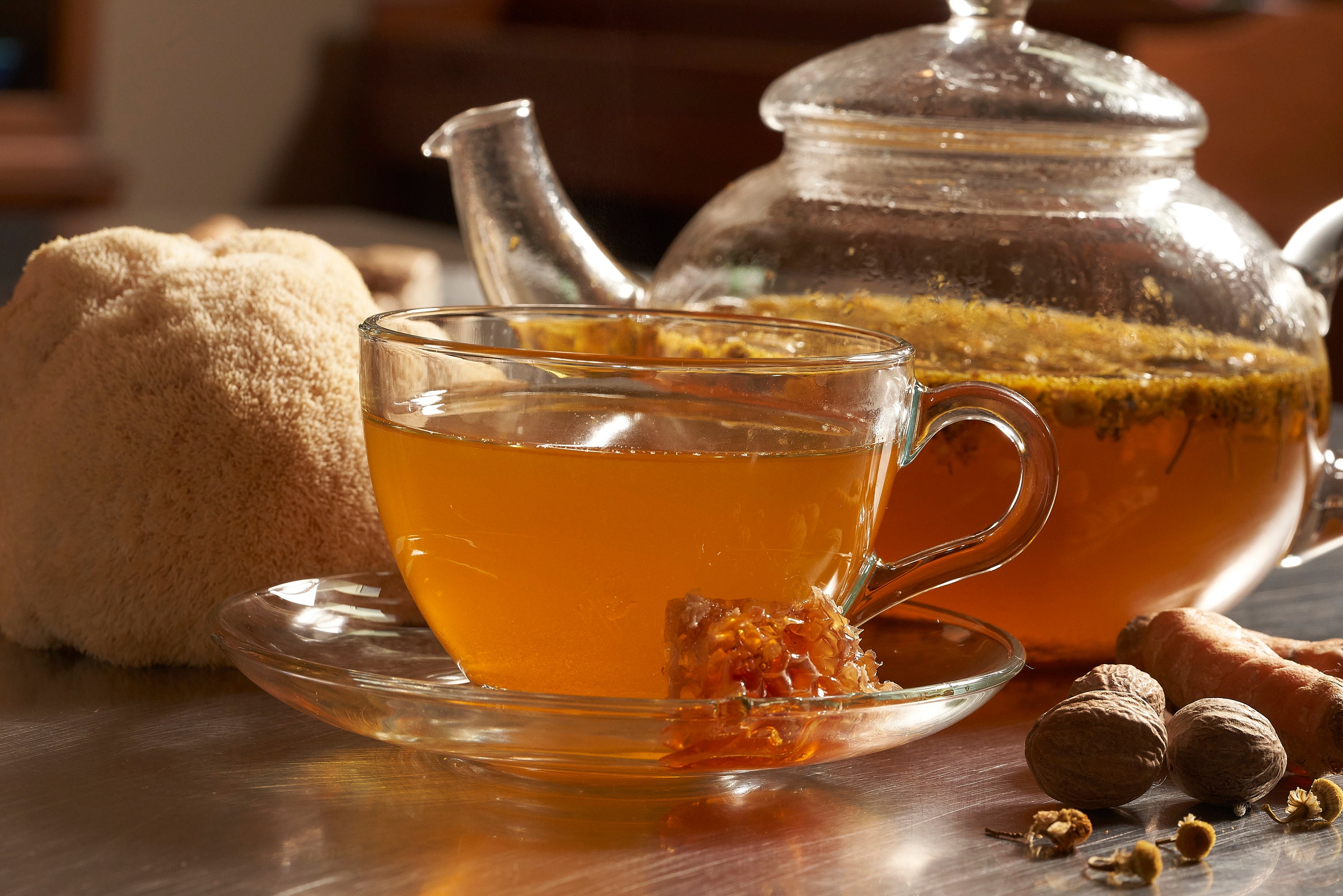 Golden Hour Turmeric Ginger Mushroom Powdered Tea, Lions Mane, Reishi ...