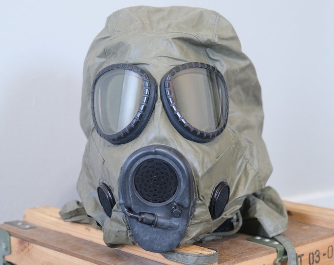 80s US Military M17A2 Gas Mask Size Small With Hood and Bag and ...