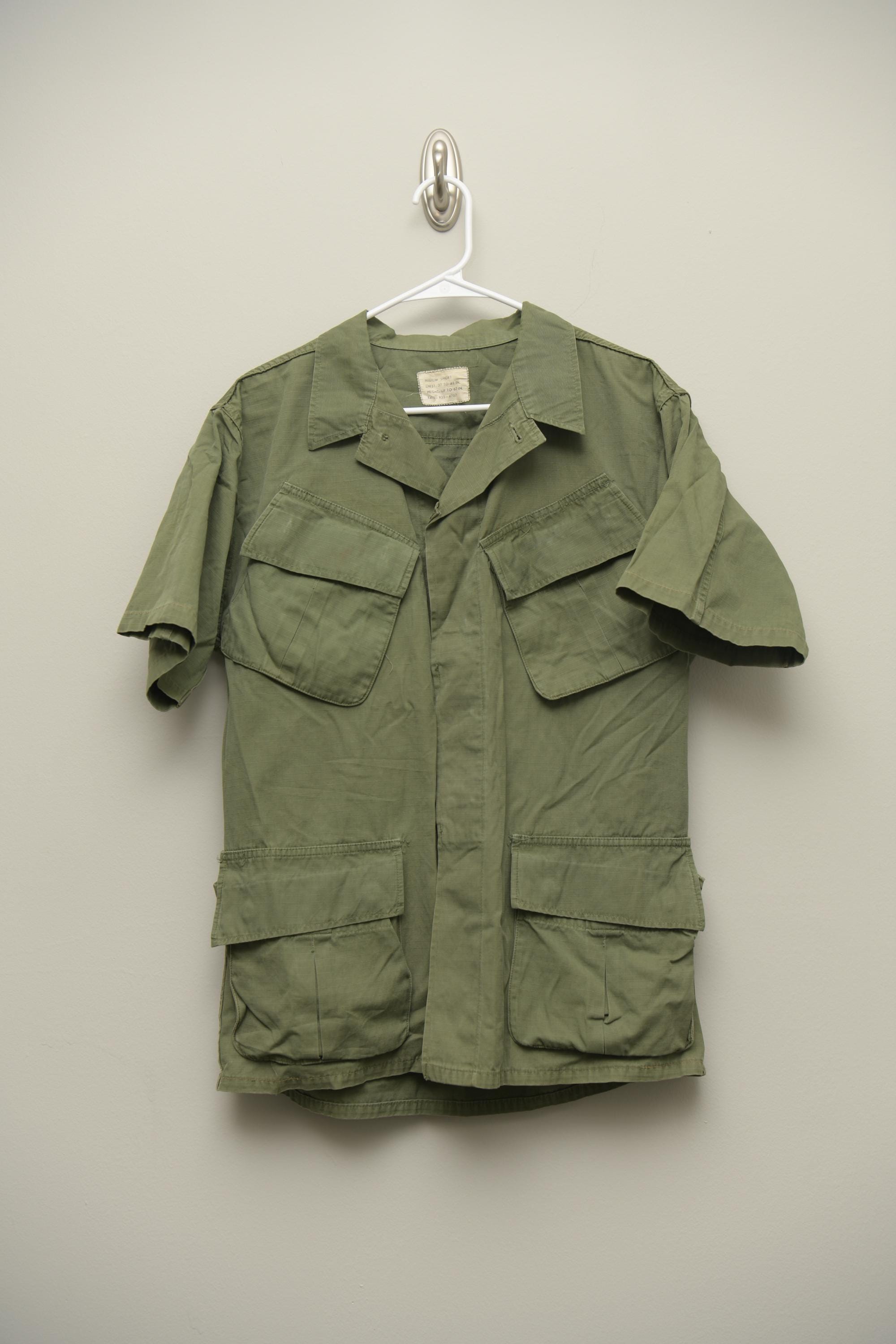 Vintage Vietnam Era U.S. Army Jungle Fatigue Jacket Short Vintage Vietnam Era U.S. Army Jungle Fatigue Jacket Short