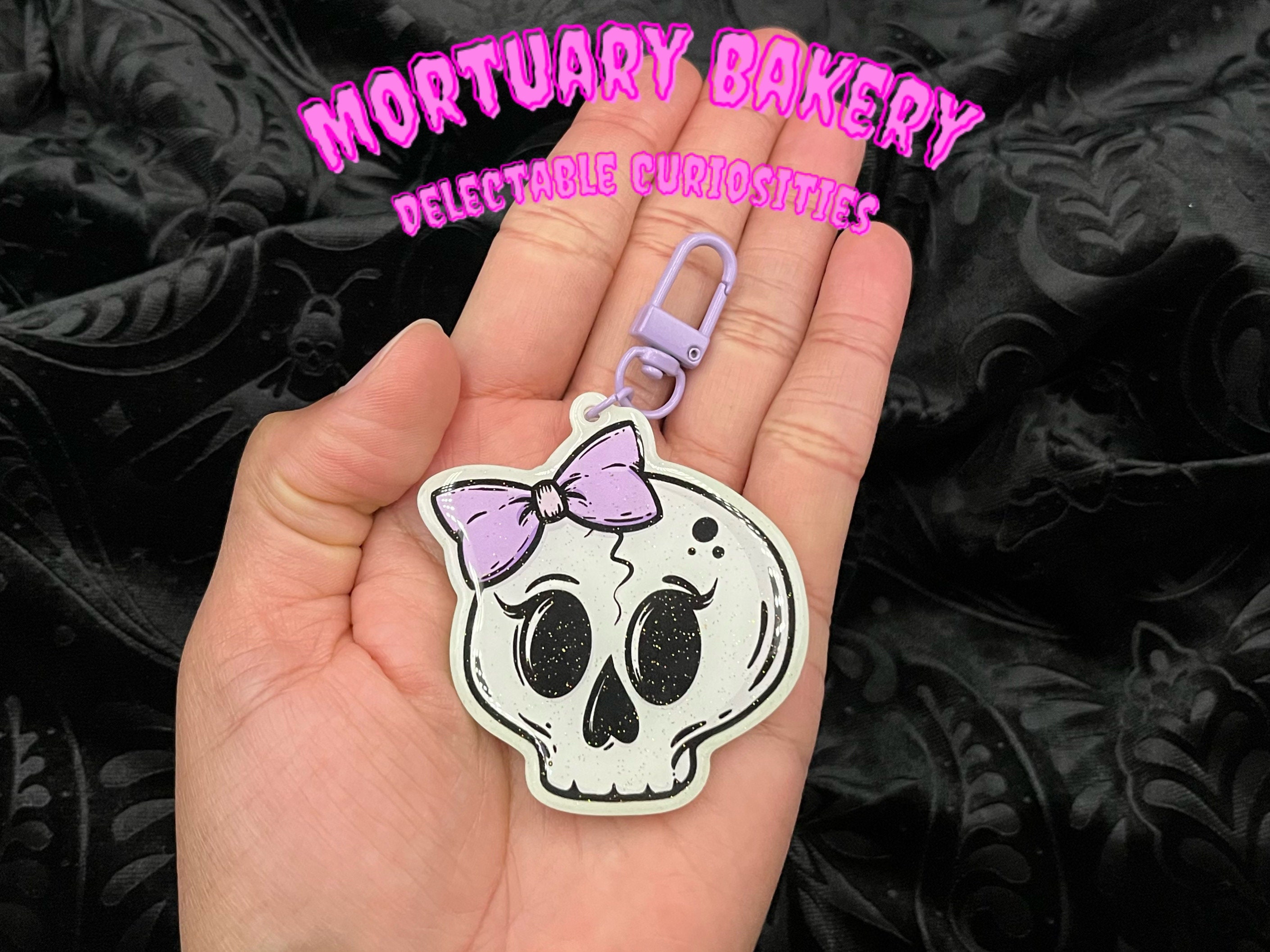 Glitter Epoxy Skull Keychain Glow in the Dark Keychain Skull - Etsy