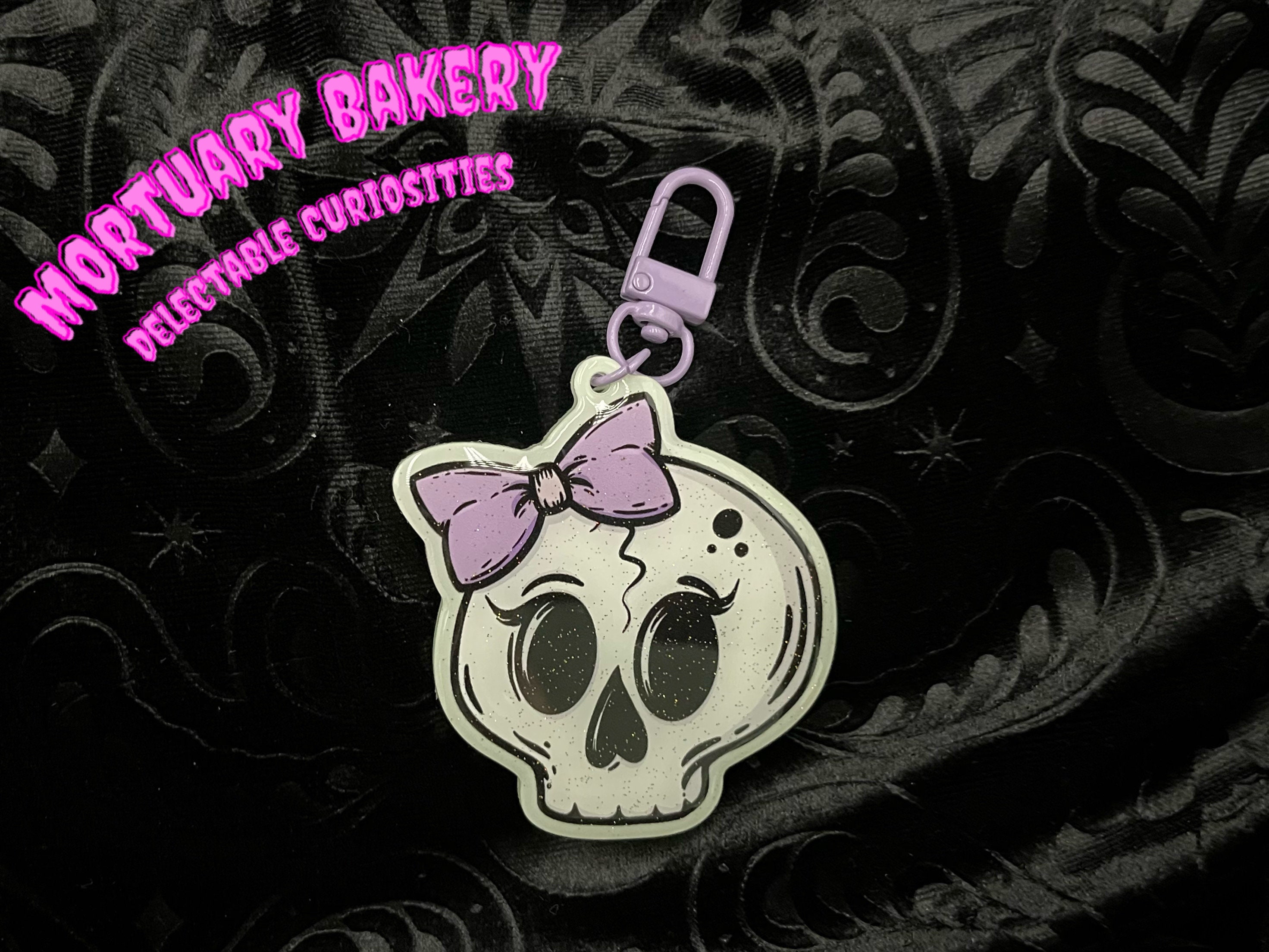Glitter Epoxy Skull Keychain Glow in the Dark Keychain Skull - Etsy