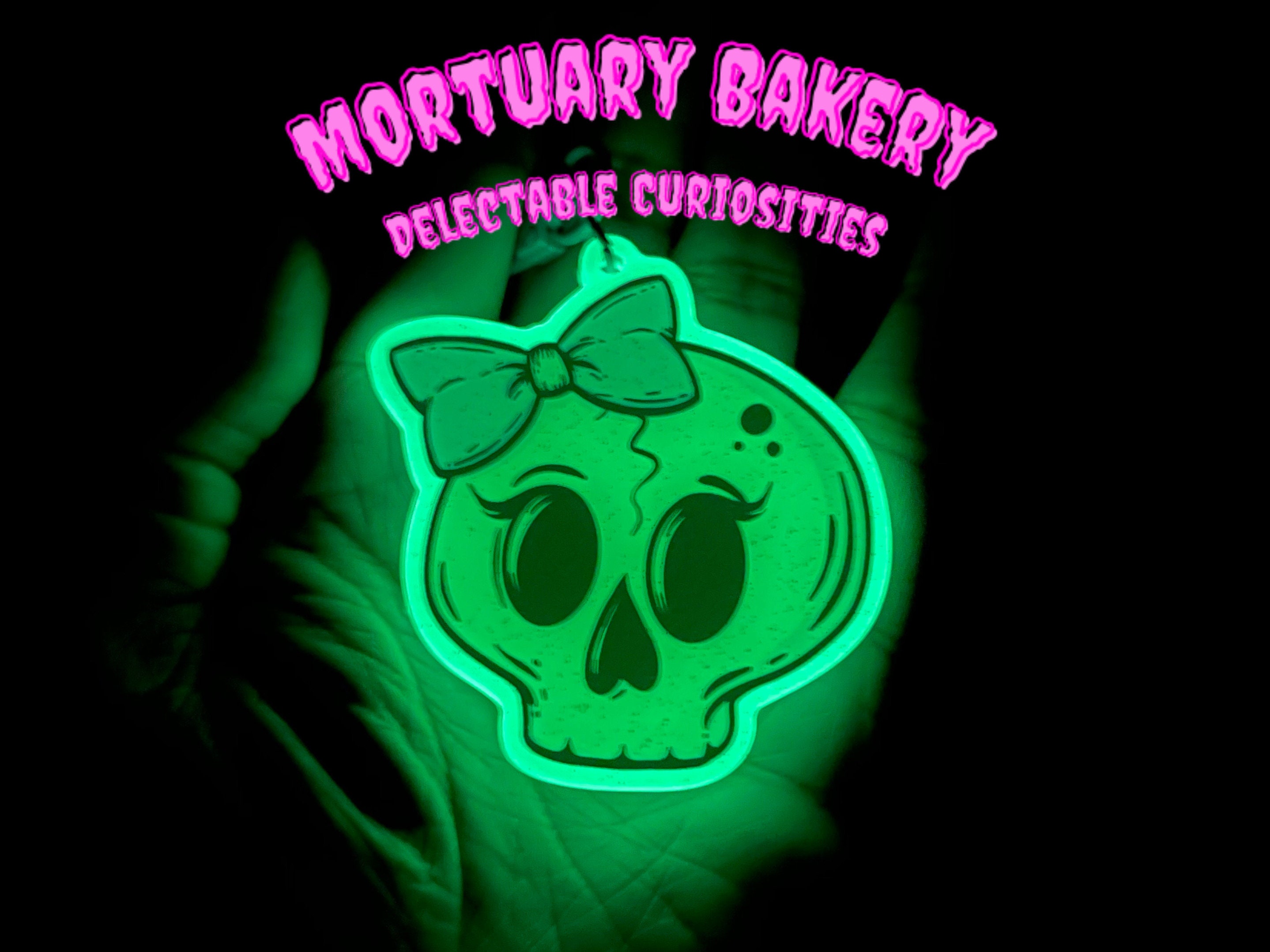 Glitter Epoxy Skull Keychain Glow in the Dark Keychain Skull - Etsy