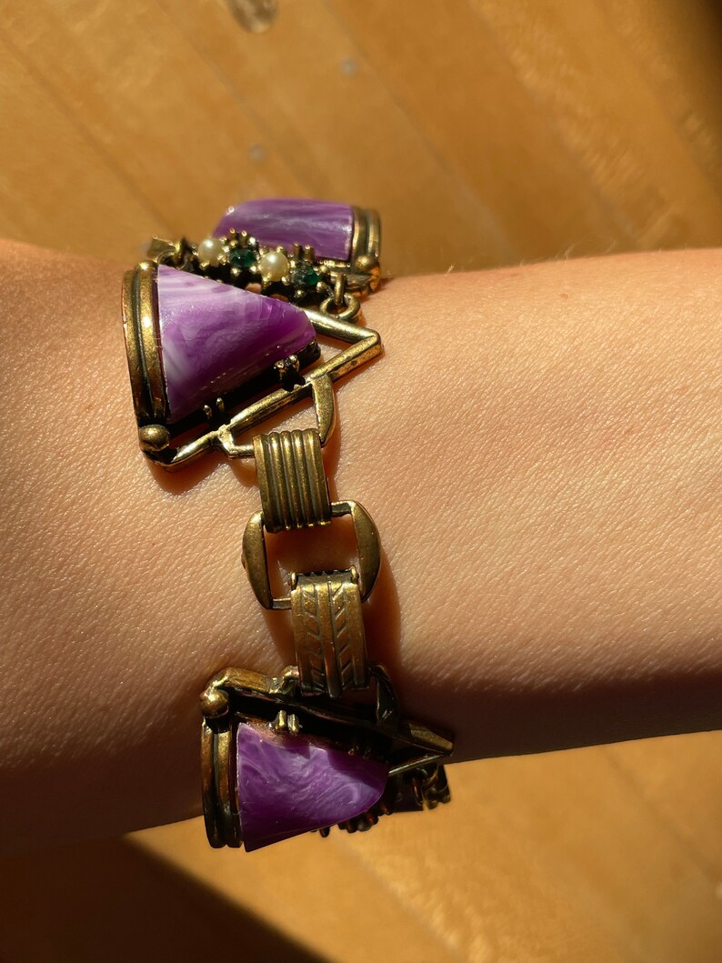 Selro Selini Purple Pyramid Lucite, Green Rhinestone, and Faux Pearl 7 ...