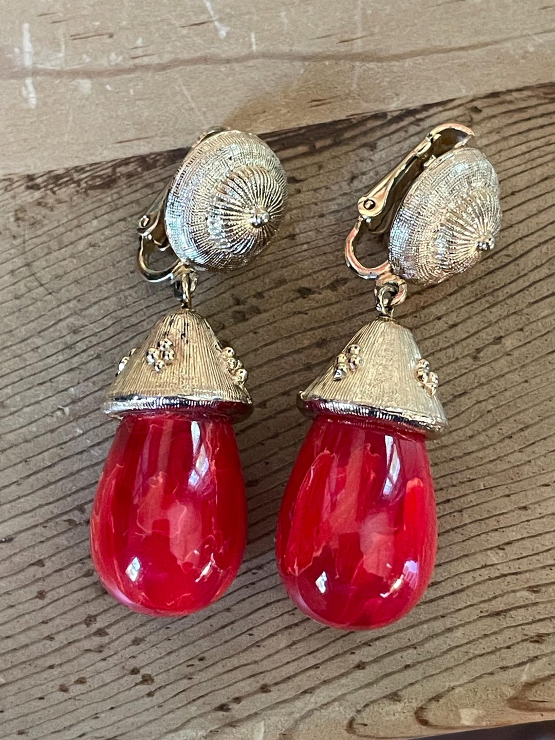 Vintage Red Marble Bakelite Teardrop Bauble Dangle Clip Earrings - Etsy