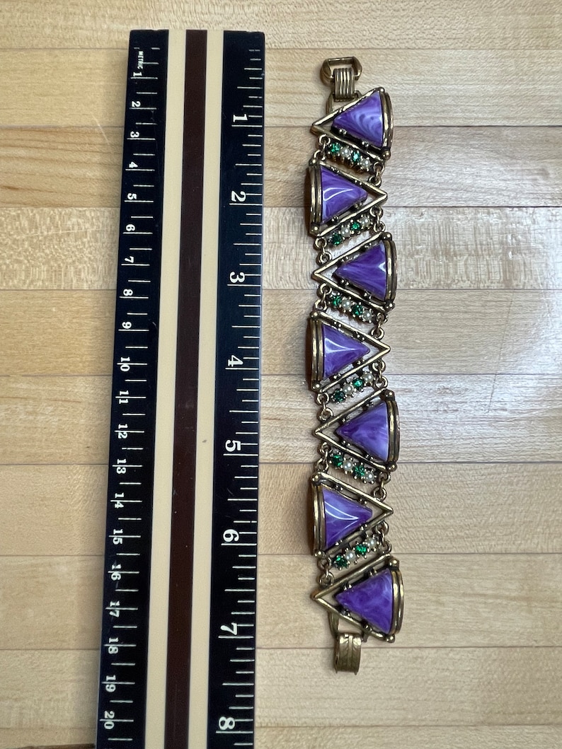 Selro Selini Purple Pyramid Lucite, Green Rhinestone, and Faux Pearl 7 ...