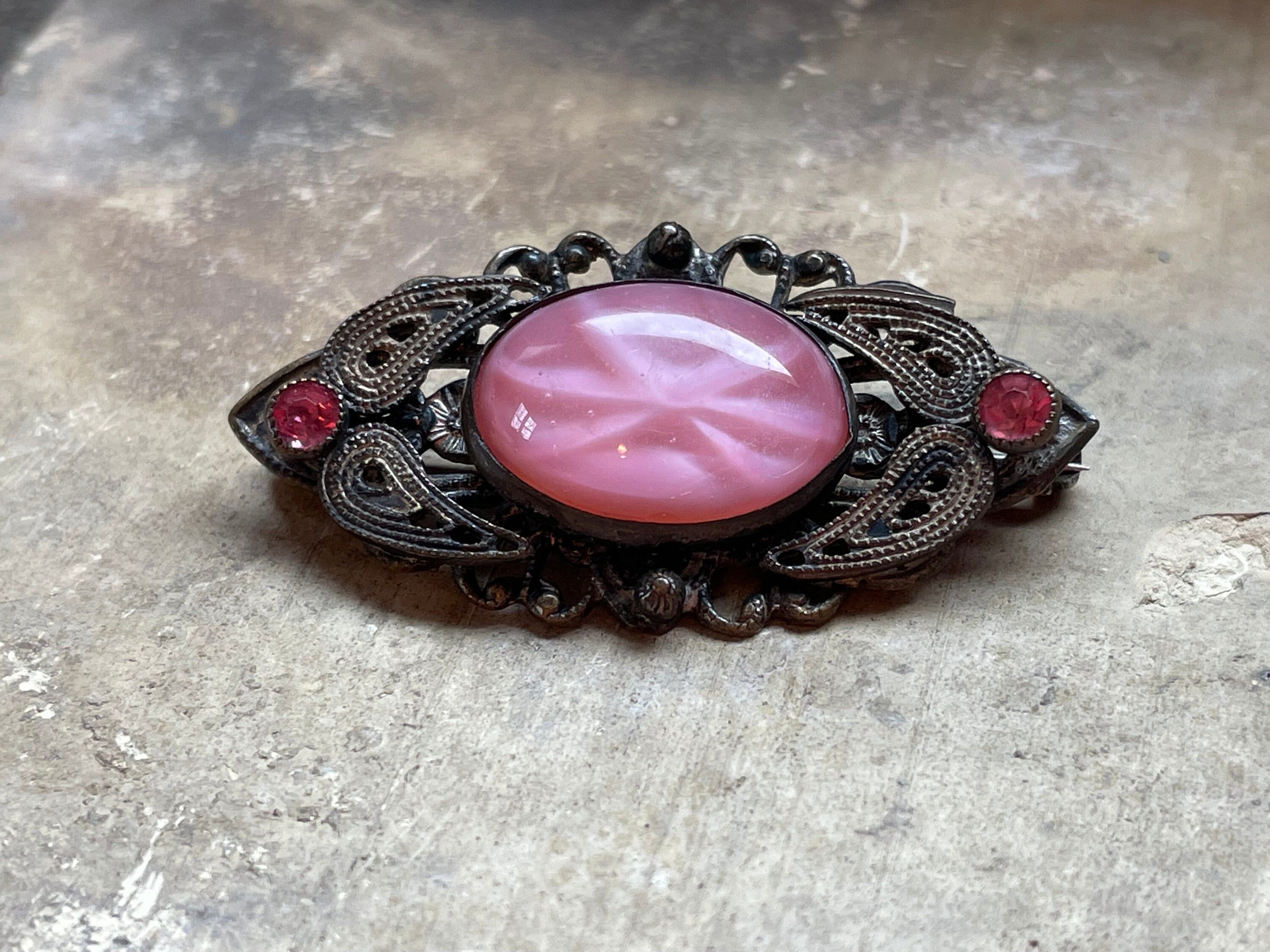 Vintage / Antique Pink Faux Star Sapphire / Lindy Star Brooch With Pink ...