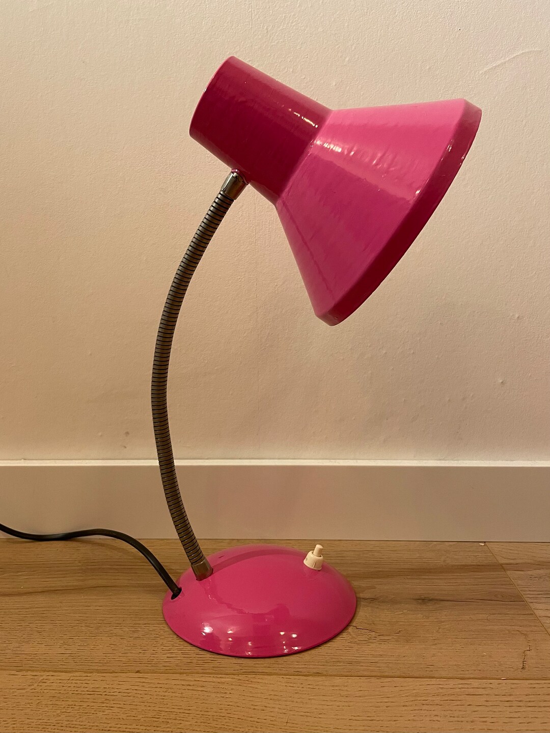 Vintage Pink Bendable Desk Lamp Perfect for Your Retro Workspace - Etsy