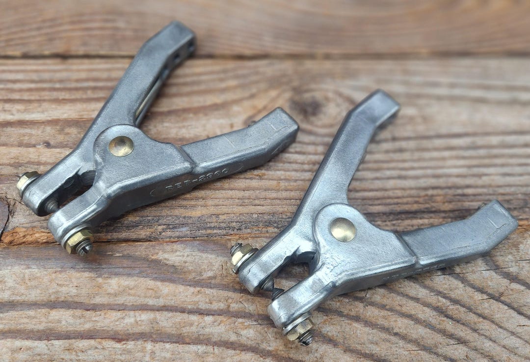 Pair of S.R. Browne Grounding Clamps - Static Charge Ground Clamp REB ...