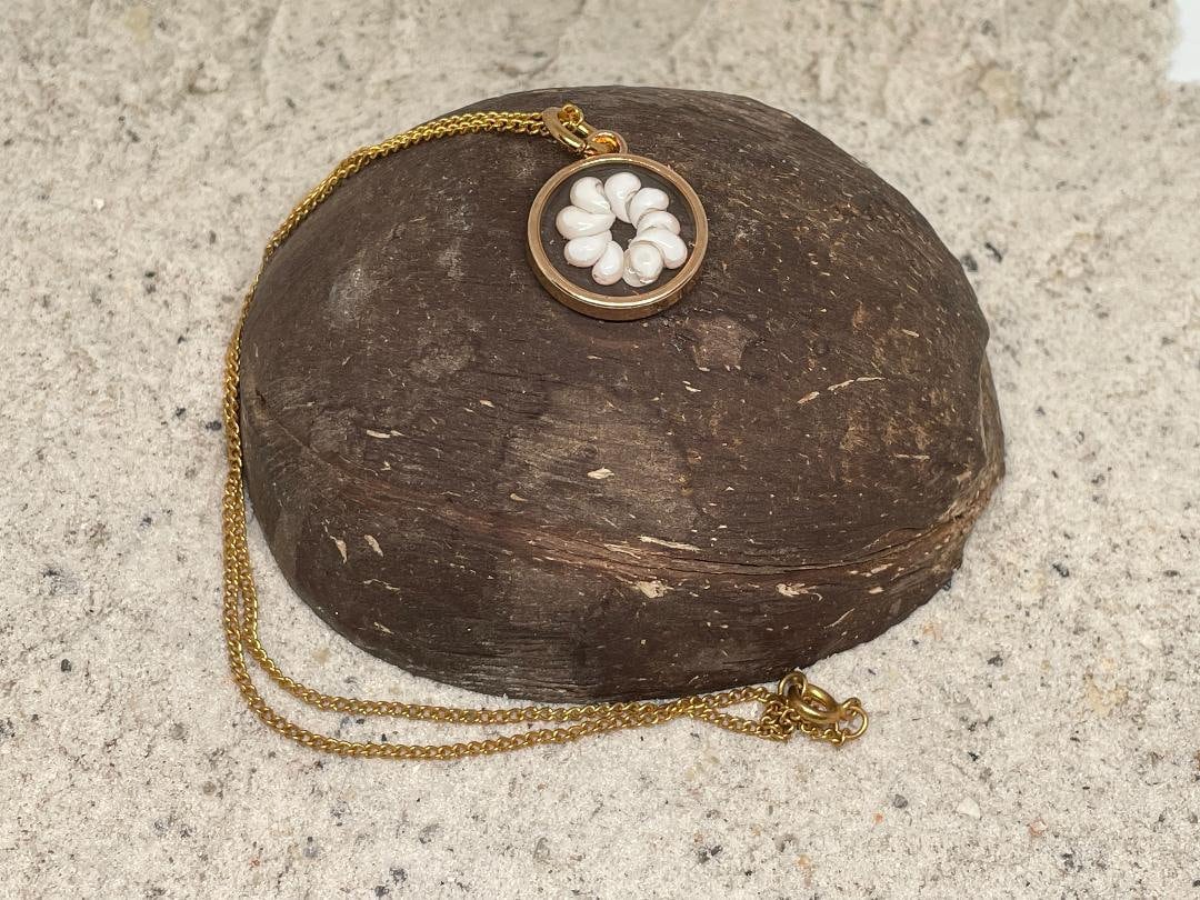 Authentic Mini Conch Shell Necklace Handmade - Etsy