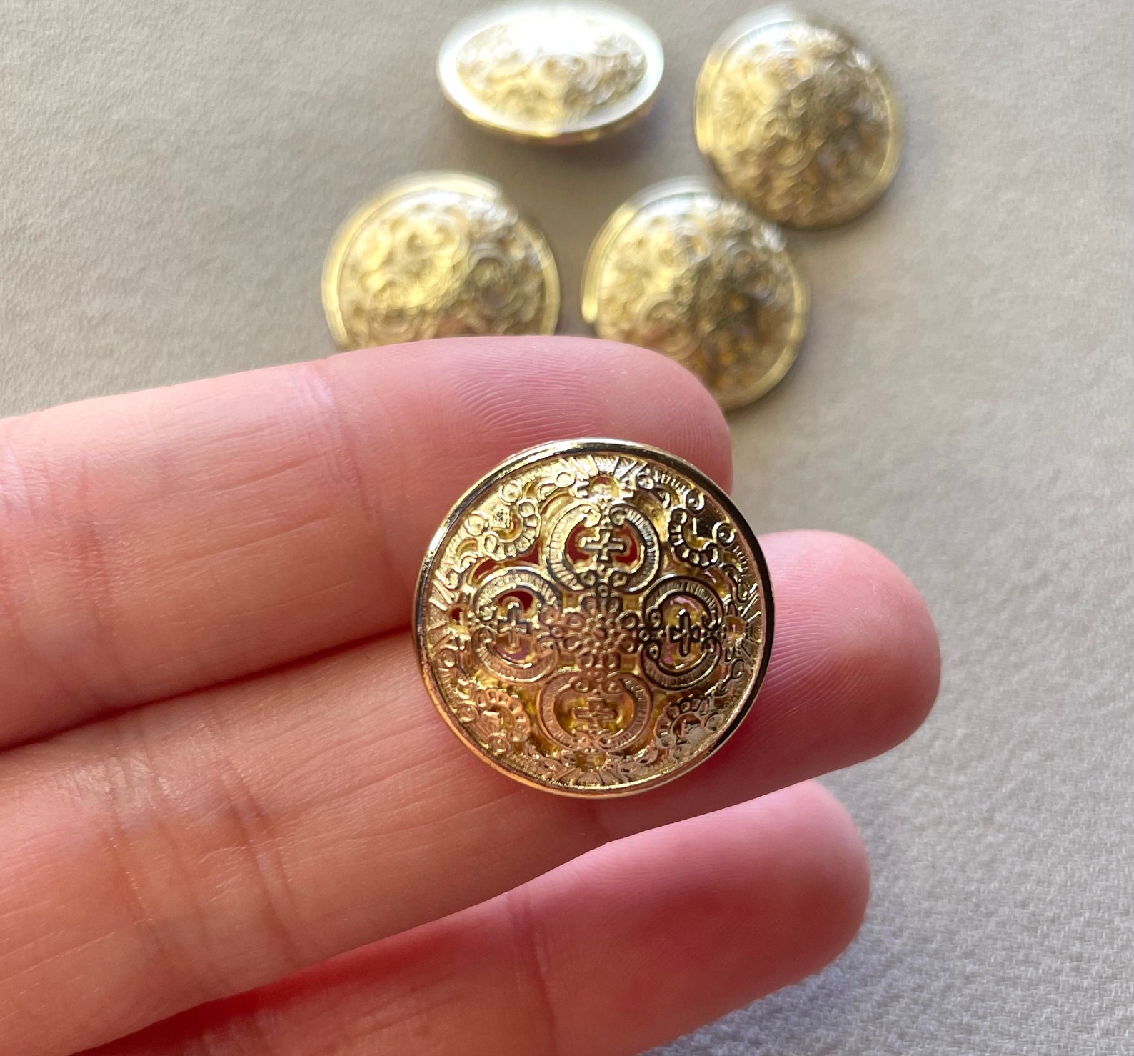 Set of 5 Metal Cutout Buttons Vintage Metallic Gold Coat Button 15mm ...