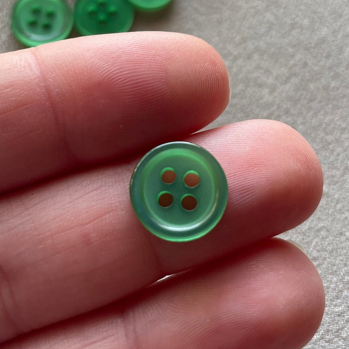 Pack of 10 Emerald Green Four Hole Buttons for Shirts, Blouses, Sewing ...