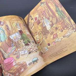 A Mouse Family Album by Pamela Sampson - 1981 Stated Second Printing ...