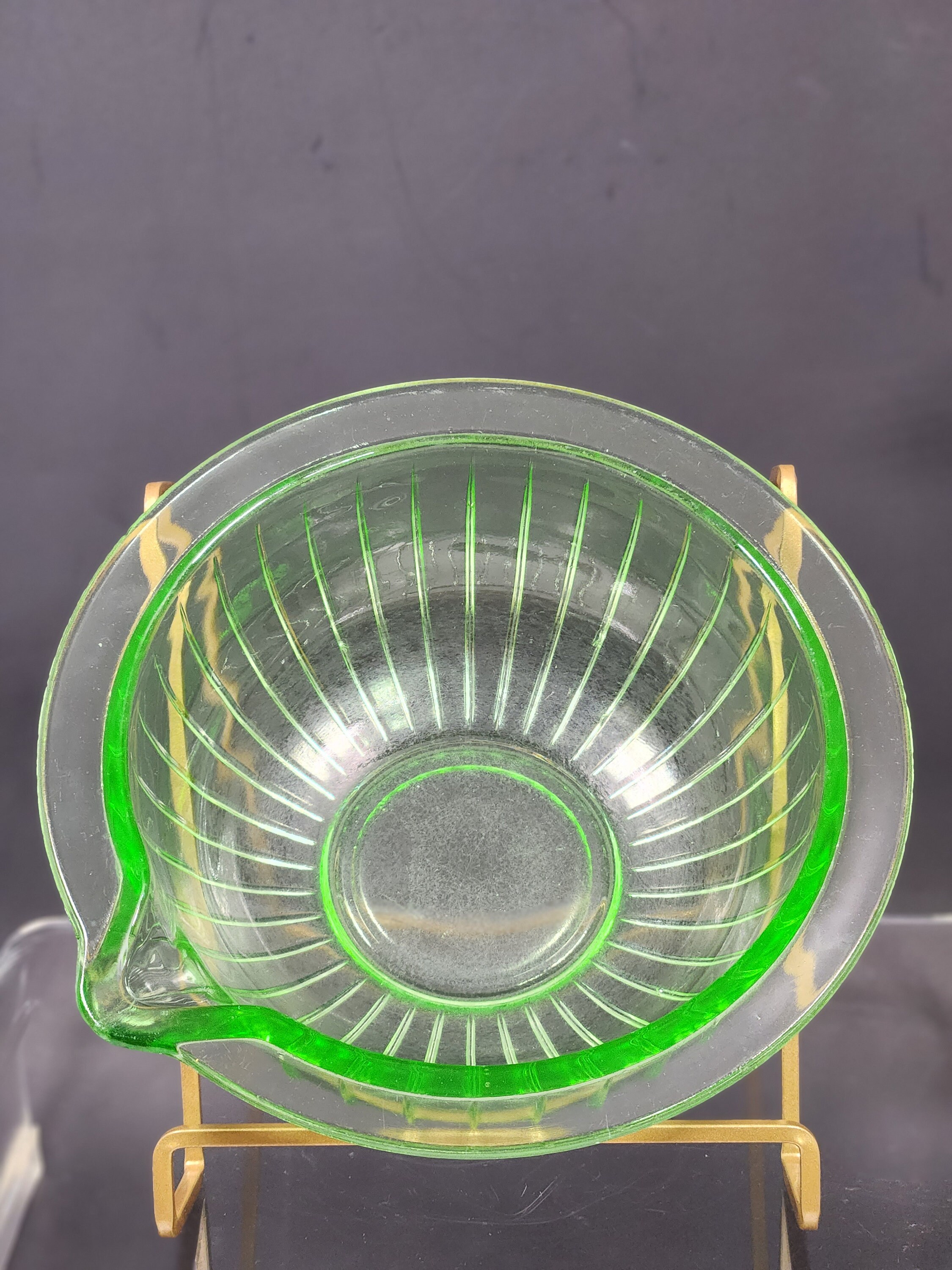 Vintage Round Robin Green Depression Glass Mixing Bowl With Pour Spout ...